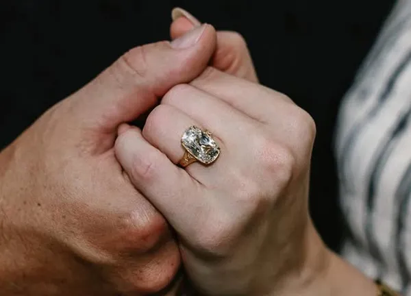 Love Story Realized: Travis Kelce Proposes to Taylor Swift With Vintage ...